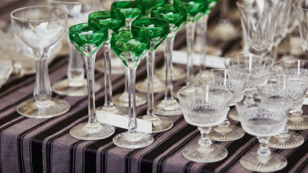 How to Clean Cloudy Crystal Glass - THE CROWN CHOICE